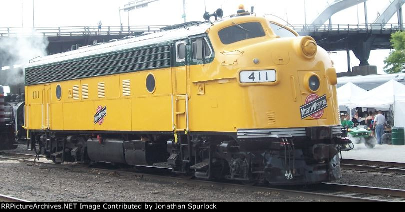 C&NW 411, front view